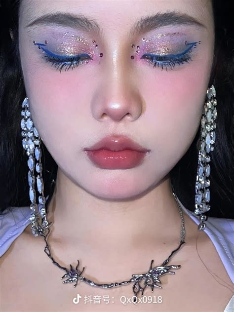 Douyin Makeup Swag Makeup Dope Makeup Fancy Makeup Pink Makeup Blue Eye Makeup Makeup Kit