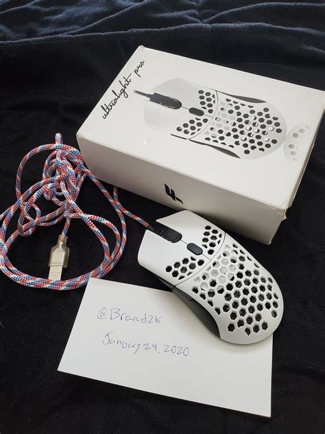 Cad On H Finalmouse Ultralight Pro White W Paypal Mousemarket