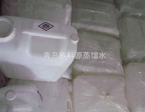 25L桶装去离子水仓库 青岛欧科源蒸馏水去离子水产品实景拍摄