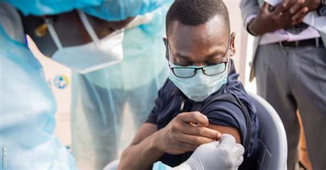 Covid 19 Tshisekedi Mobilise Pour La Vaccination Ouragancd