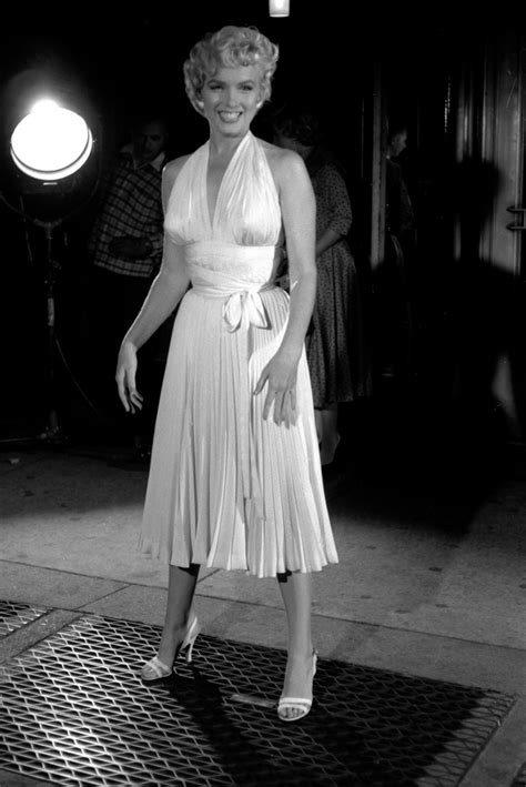 Marilyn Monroe On The Set Of The Seven Year Itch 1955 Marilyn