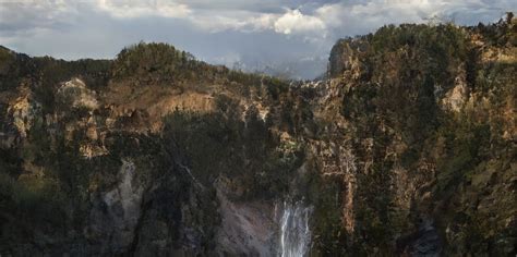 Ultra High Resolution Image Synthesis With Pyramid Diffusion Model Diffusion Singularity