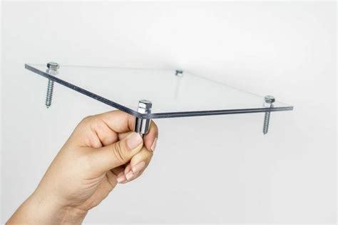 How To Make A DIY Floating Frame With This Easy Tutorial