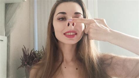 Anastasyia Smile And Pig Nose Manyvids