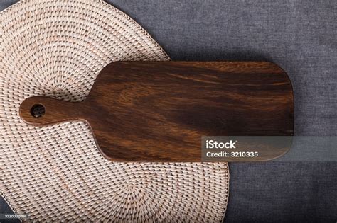 가 느낌 및 과일 테이블 나무 테이블 웰빙 식사 준비는 식탁보에 회색 자르고 보드 그림 식탁 메뉴로 사용할 수의 사진 이미지의 0명에 대한 스톡 사진 및 기타 이미지