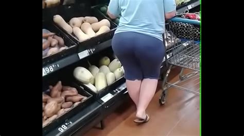 Big Booty White Woman In Walmart