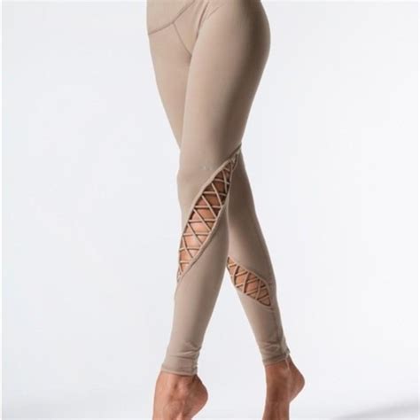 Alo Yoga Women S Tan Leggings Depop