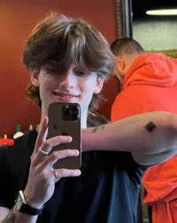 Johnny Orlando Page Lpsg