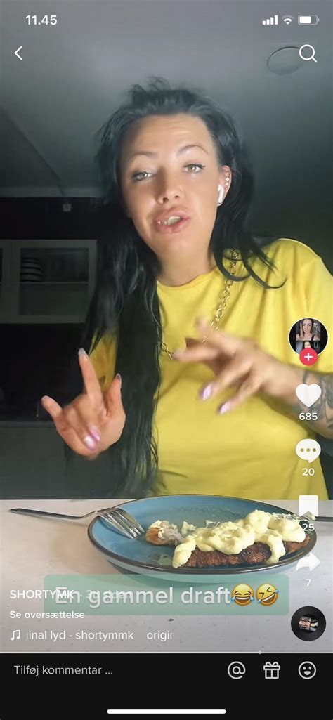 Er Jeg Den Eneste Der Får Røde Knopper Af At Se Og Høre På Hende Her