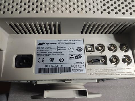 Got A Samsung Crt Monitor What Kind Of Cables Can I Get To Connect To The Rgb Connectors R