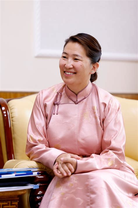 ХУВИЙН СУРГУУЛИЙГ ТАТВАРЫН БОДЛОГООР ДЭМЖИХИЙГ ЗӨВШӨӨРӨХГҮЙ Хувийн хэвшил гэж бүү гуйвуулна уу