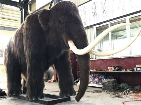 Animatronic Prehistoric Mammoth Lifelike Museum And Theme Park Exhibit
