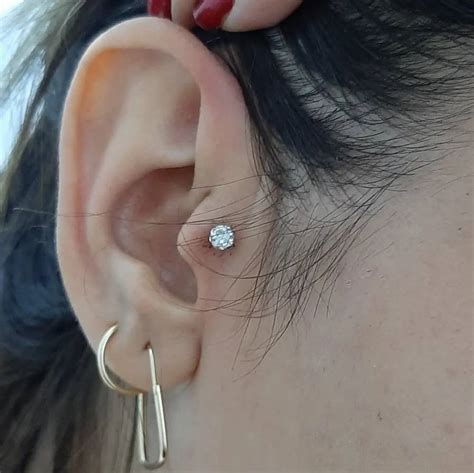 تصاویر مدل های پیرسینگ گوش دخترانه شیک و خاص مدل های مینیمال و سنگین