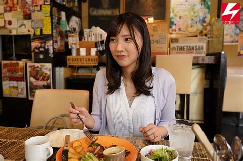 パート帰りの人妻を高級車でナンパ女の子扱いしてお持ち帰りSEXできるか検証してみた 竹内夏希 エロ動画アダルトビデオ