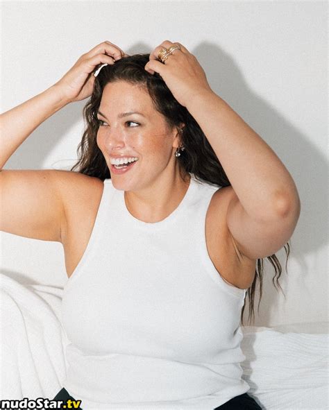 Ashley Graham Ashley Graham Ashleygraham Theashleygraham Nude Onlyfans Photo