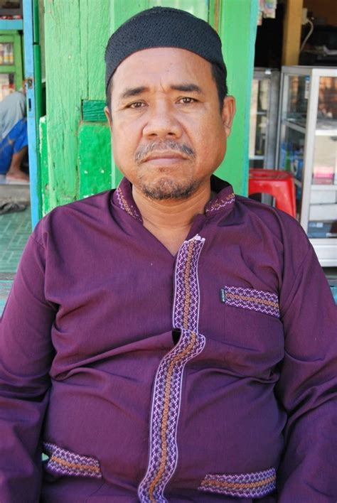 Cerita Khoeron Imron Pelaut Yang Mengabdi Di Di Kampung Rajungan