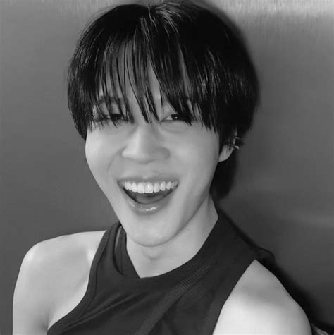 Pin De ♡ Kalon Peach🍑 • ᷄ɞ • ᷅ En Jimin Ah En 2023 Fotos De Jimin