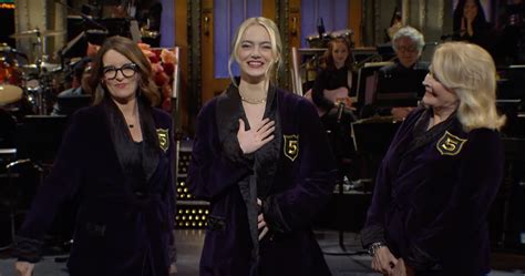 Emma Stone Gets Inducted Into Snls Five Timers Club