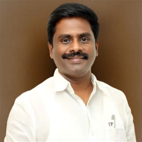 எழும்பூர் மக்களே மழையால் என்ன பிரச்சனைனாலும் மெசேஜ் பண்ணுங்க வாட்ஸ் அப் எண் கொடுத்த திமுக