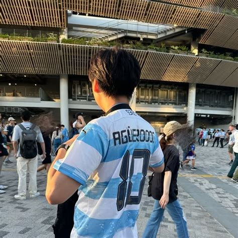 池村 峻 Ikeikeikeikeshun • Threads Say More