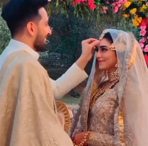Sarah Khan Sister Aisha Zafar Khan Husband Age Pics Instagram