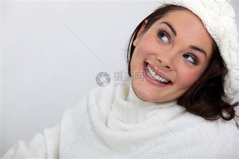 美丽的白衣女子的肖像高清图片下载 正版图片321631535 摄图网
