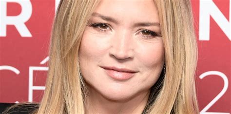 Virginie Efira Dévoile Ses Jambes Sublimes Dans Une Mini Robe Nommée Aux César Et Furieusement