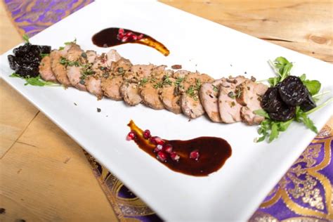 ΧΟΙΡΙΝΟ ΦΙΛΕΤΟ ΜΕ ΚΟΝΙΑΚ Meat And Grill Stories