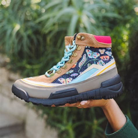 Flutterby Trekk Boot Inkkas Global Footwear