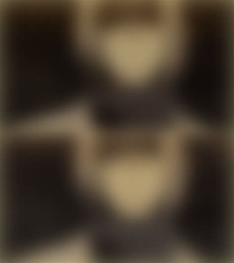 Ставим свой царский лайк Из участников оценивших фото рандомно выбираю человека и делаю репост