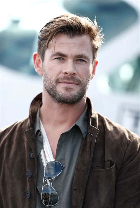 Chris Hemsworth Wallpaper Desktop 1125x2436 Chris Hemsworth 2017 Mens