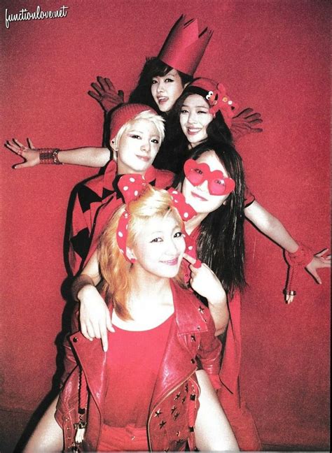Fx Ot5 Victoria Amber Luna Sulli Krystal Krystal Sulli F X Kpop