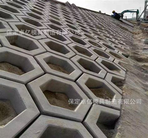六棱砖护坡模具 六角砖护坡模具 伤感说说吧