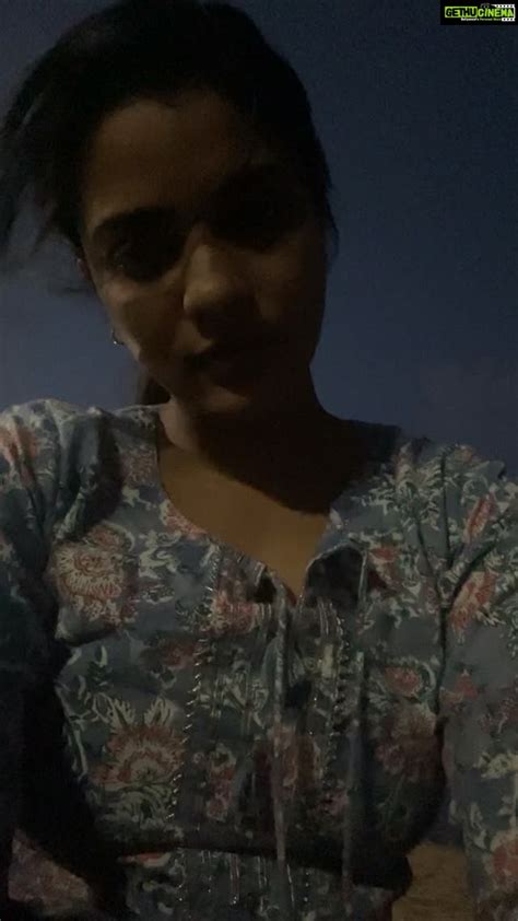 Aishwarya Rajesh Instagram Watta Nice Feeling Chennaibeach