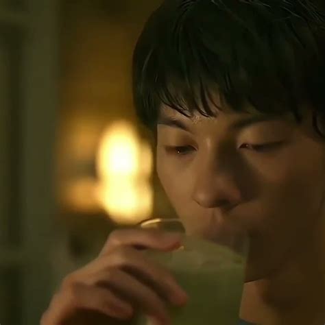 មនុស្ស ដែល ខ្ញុំ ស្រលាញ់ បំផុត ប្រែ ក្លាយ ជា មនុស្ស ដែល ធ្វើ ឲ្យ ខ្ញុំ ឈឺ ចាប់ បំផុត។😊💔 Youtube