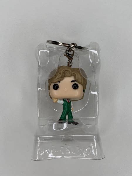 Брелок певец Ви БЕЗ КОРОБКИ V Keychain Bts V купить с доставкой по выгодным ценам в интернет