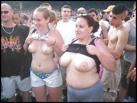 Flashing Tits Outdoors And In Public Porn Pictures Xxx Photos Sex
