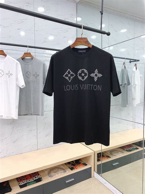 Футболка Louis Vuitton модель 2020 года | Дизайнер одежды, Футболки ...