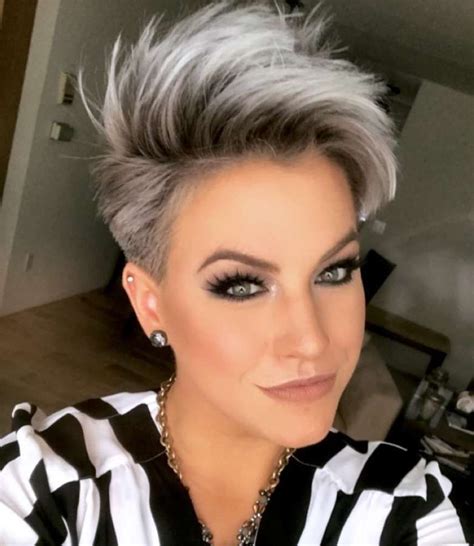 Short Hairstyles For Grey Hair