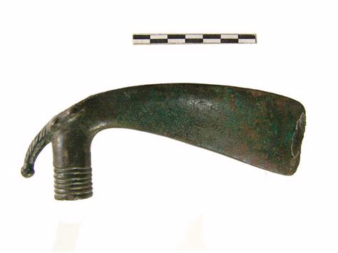 ⛏კოლხური ცული⛏ 📝💼📝 გვიანდელი ბრინჯაოსა და რკინის ხანის ძვ წ Xv Vi სს კოლხური კულტურის ერთ