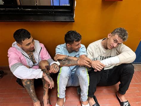 Ladrón Que Se Robó Una Patineta Eléctrica En Un Puente Peatonal En