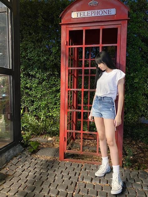 Pin oleh CHIQUITA 치키타 di 𝐩𝐫𝐞𝐝𝐞𝐛𝐮𝐭 𝐜𝐡𝐢𝐥𝐝𝐡𝐨𝐨𝐝 Gadis lucu Film komedi romantis Gadis