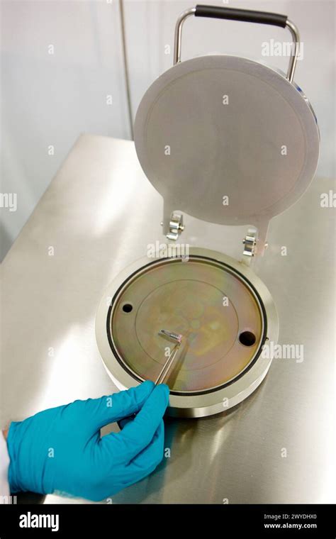 Nanomaterials Group Thin Film Coatings For Functionalization Of Materials For Corrosion