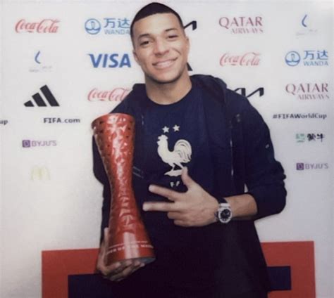 [2022 카타르] Mvp 트로피를 거꾸로 음바페의 이유 있는 행동