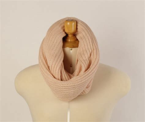 D Cuellera Rosa Hámen Perú