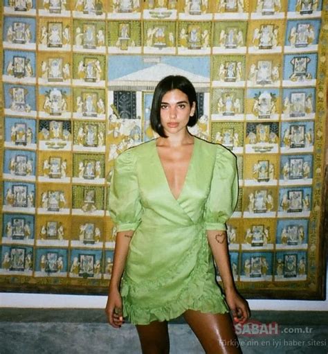 Bir Anda Yıldızı Parladı Ünlü şarkıcı Dua Lipa Değişimiyle şaşırttı