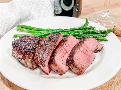 The Best Wine With Filet Mignon Steak Pairing Guide