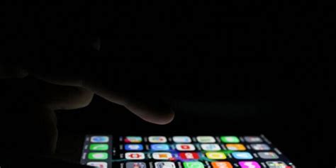 apple clarifies its controversial app removal emails with a clearer