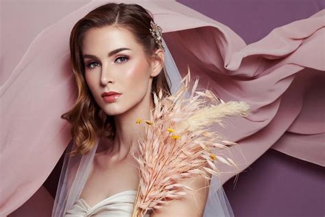 Mba Tina Model Bule Cantik Yang Hobi Masak Dan Berkebun Di Indonesia