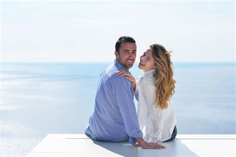 Premium Photo Happy Young Romantic Couple Have Fun Relax Smile At